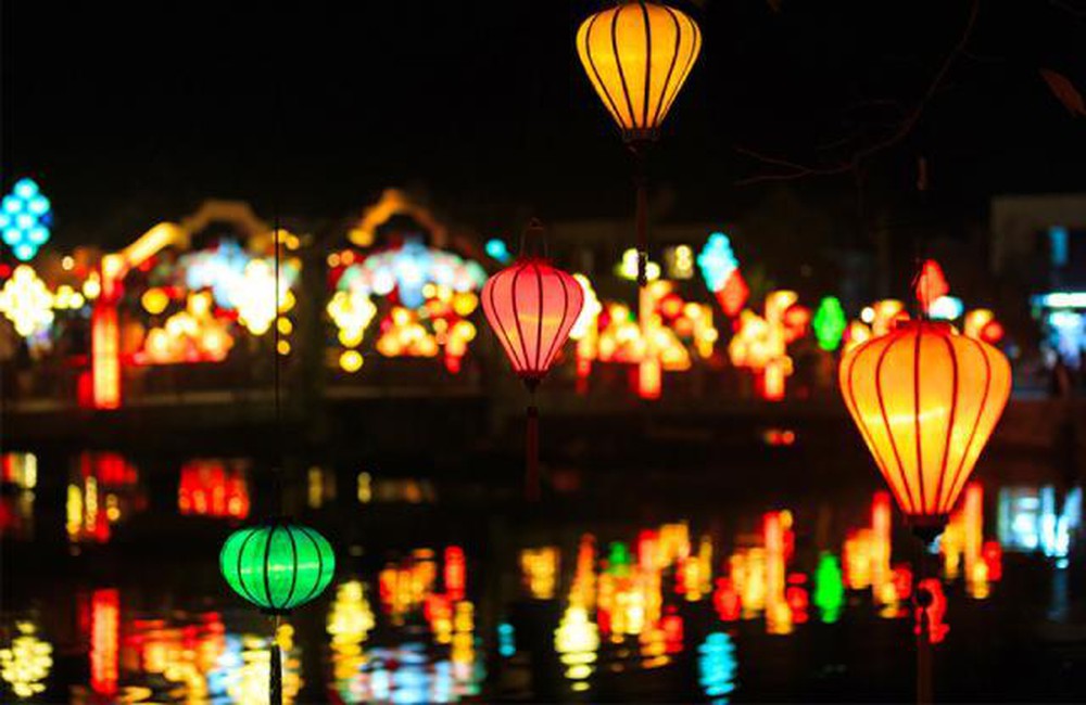 Khám phá lễ hội Lồng Đèn Hội An - Nét đặc trưng phố cổ